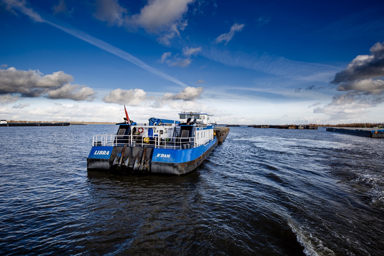 Rederij de Jong | Duw- en binnenvaart binnen De Jong Shipping
